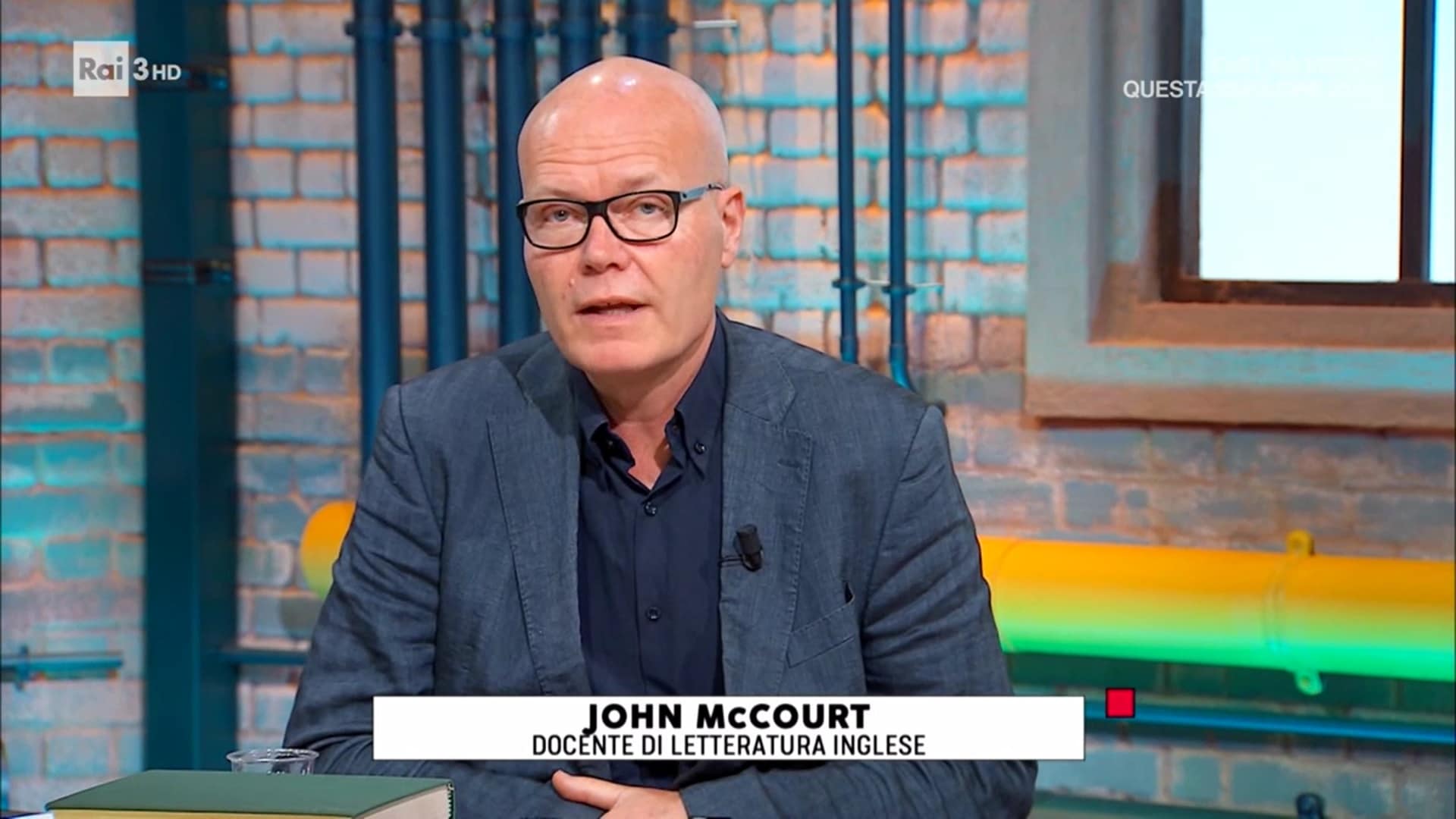 John McCourt a #Maestri | Letteratura italiana | Rai Scuola